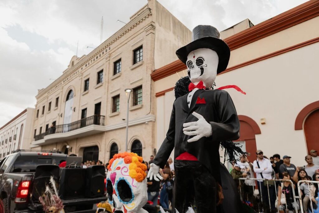 Matamoros Celebra con Gran Éxito el Desfile de la Huesuda 2025 – Grupo ...